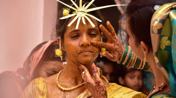 हिन्दू वैवाहिक रस्म हल्दी Hindu Wedding Ritual Haldi in Hindi